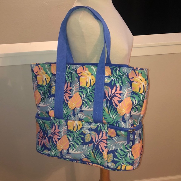 Bags | Beach Elevated Zip Bottom Cooler Tote | Poshmark